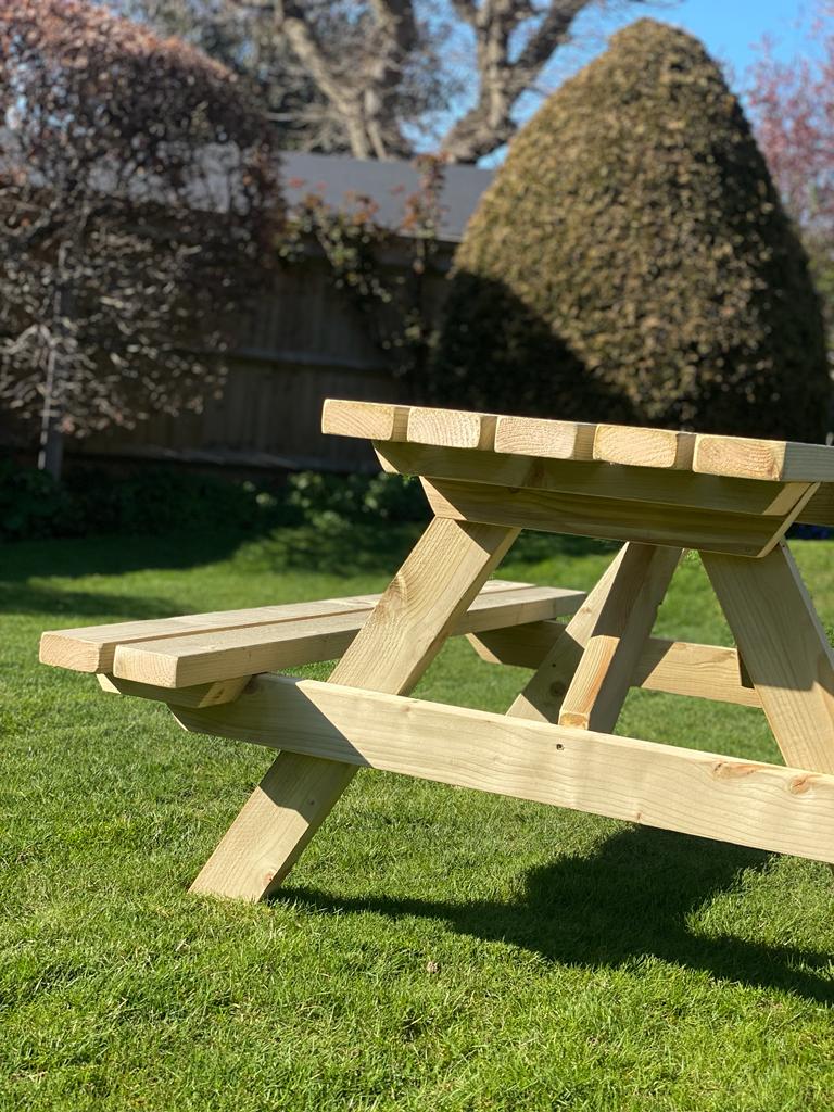 Wooden Bench A Frame – Economy 4 seat – BenchUK LTD