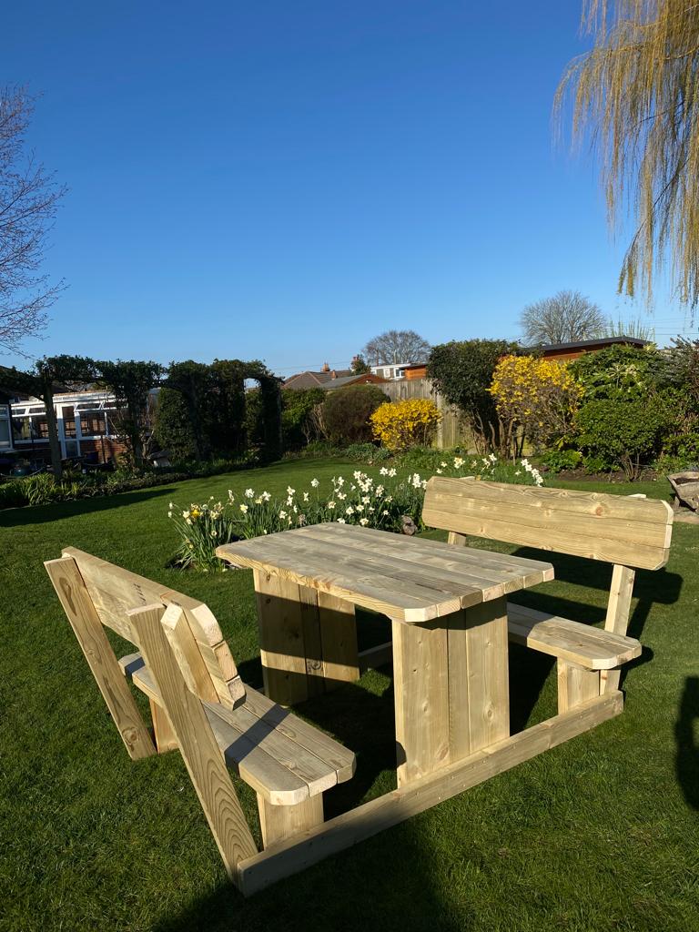 Walk In Heavy Duty Wooden Benches with Seat Backs 4 seat – BenchUK LTD